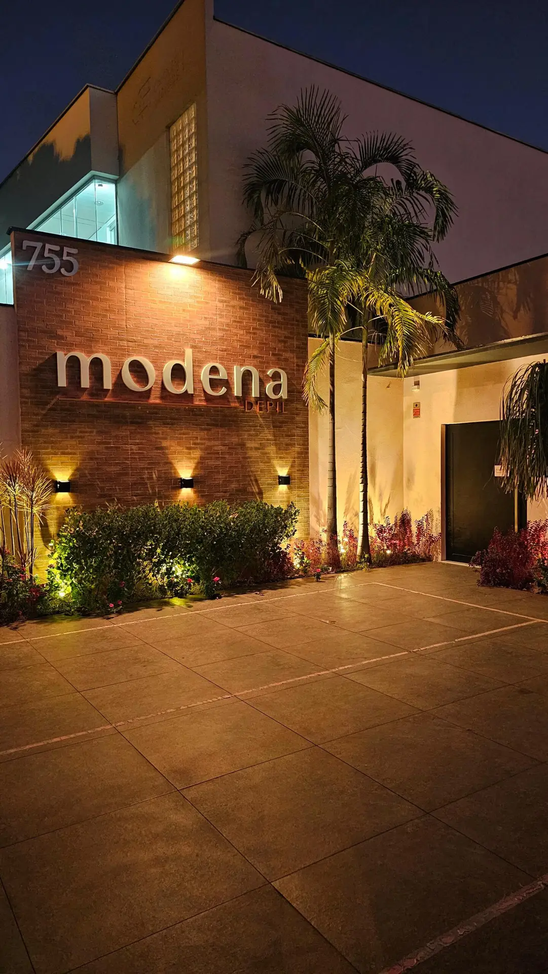 Modena CliniQ: 8 Anos de Cuidado e Transformação